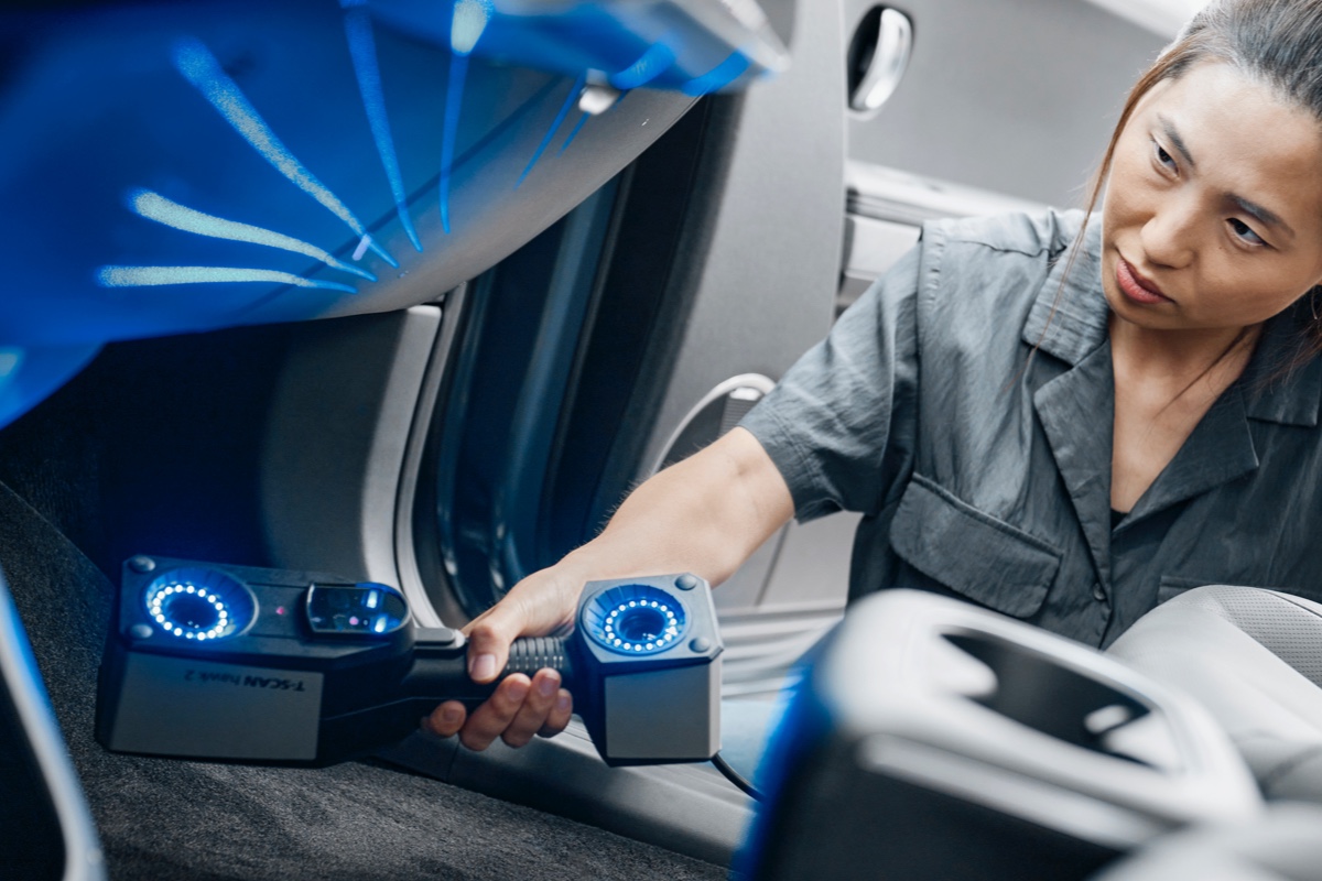 Portable & precise 3D laser scanner T-SCAN hawk 2